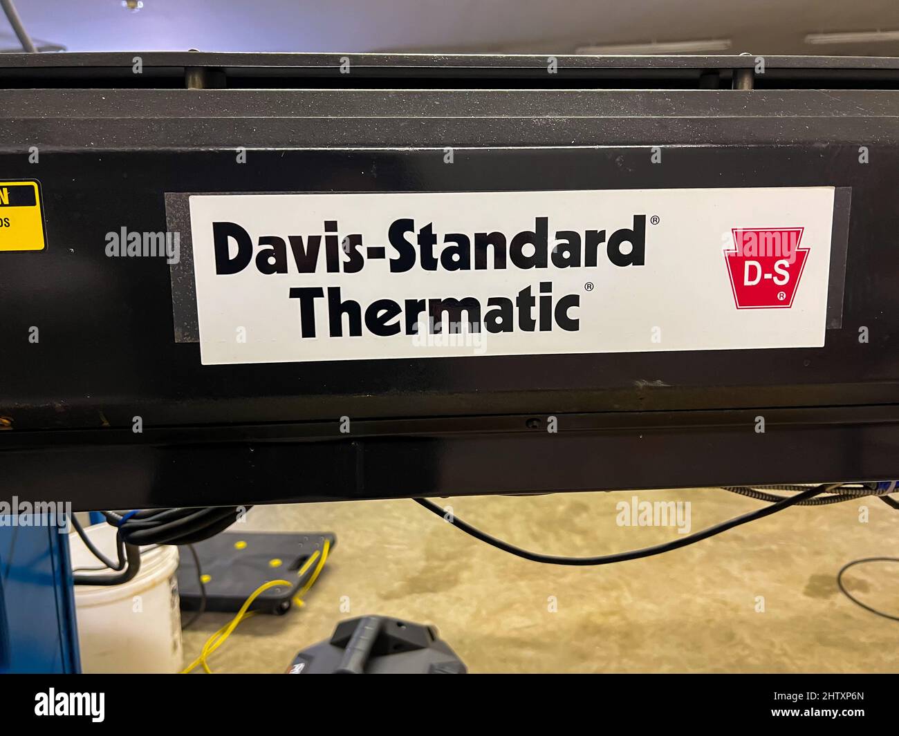Extruder machine barrel with Davis-standard thematic text for TPE ...