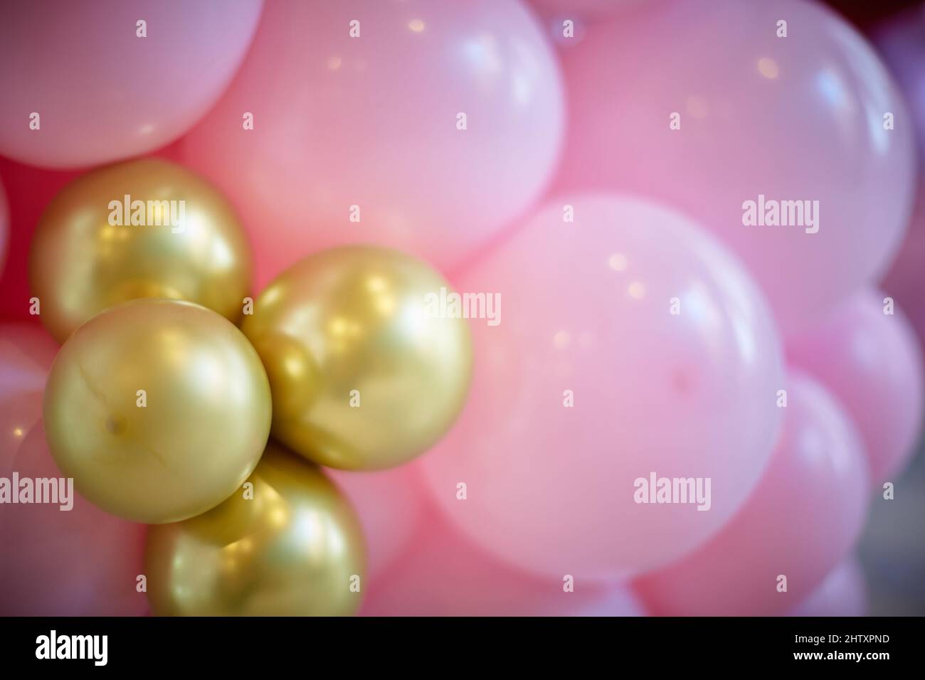 Up Balloon Wallpaper