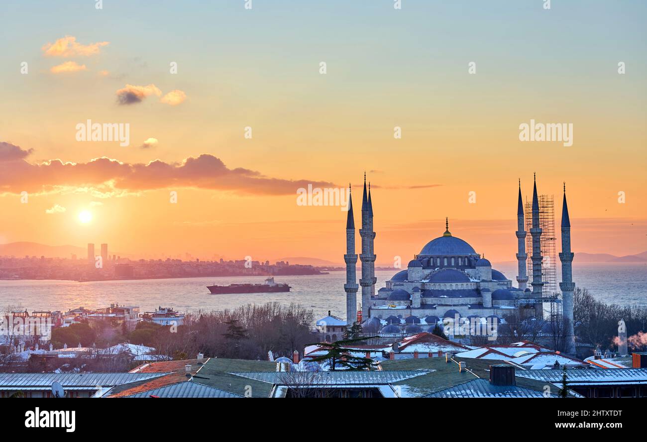 grand mosque at sunset in istanbul Stock Photo - Alamy