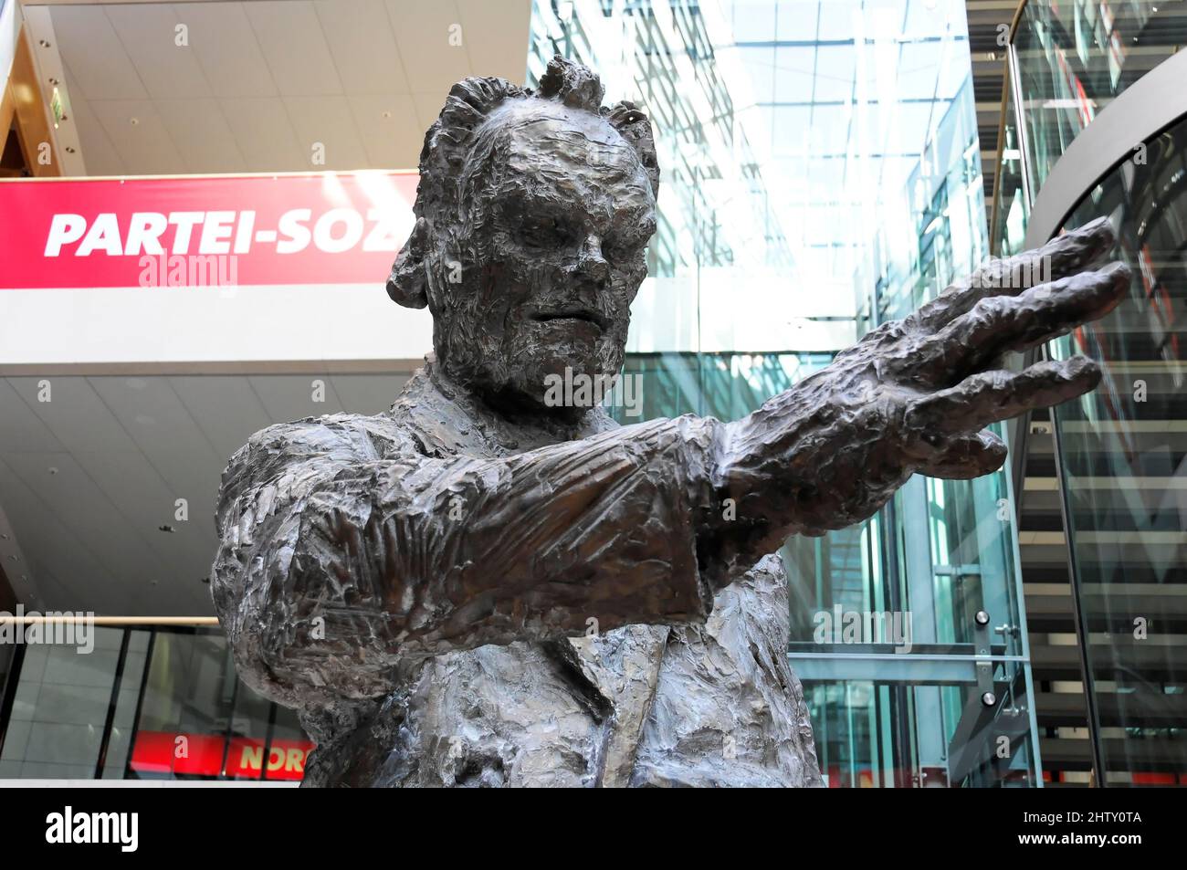 Statue Willy Brandt, SPD Headquarters, Willy Brandt House, Berlin ...