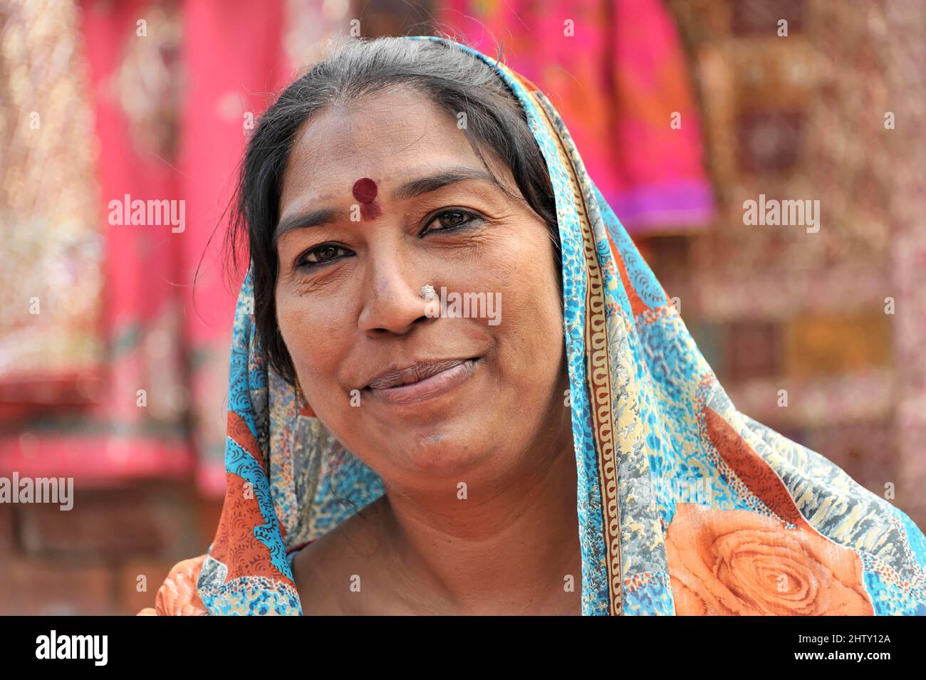 Indian woman, portrait, Udaipur, Rajasthan, North India Stock Photo - Alamy
