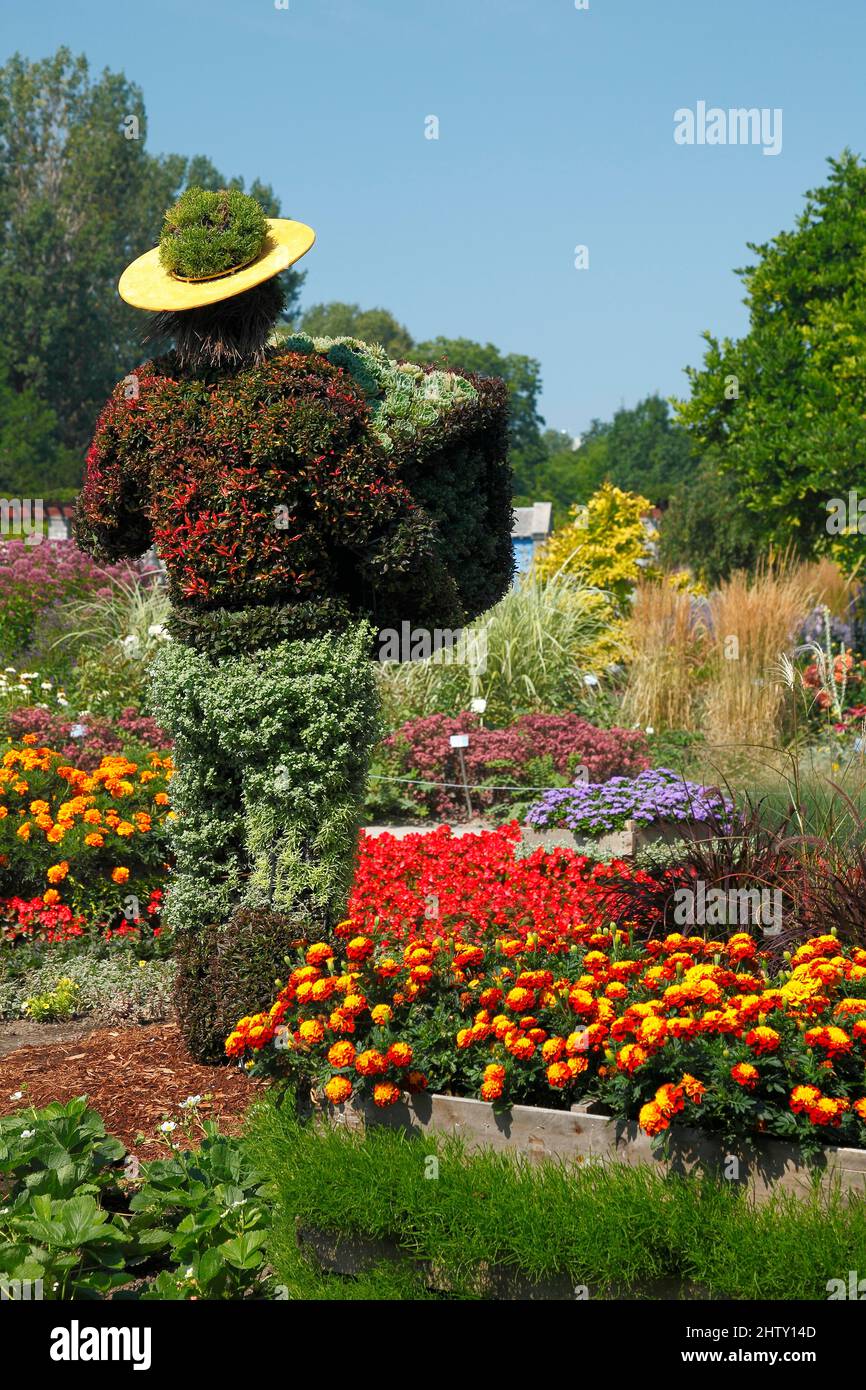 Plant sculptures, Botanical Garden, Montreal, Province of Quebec ...
