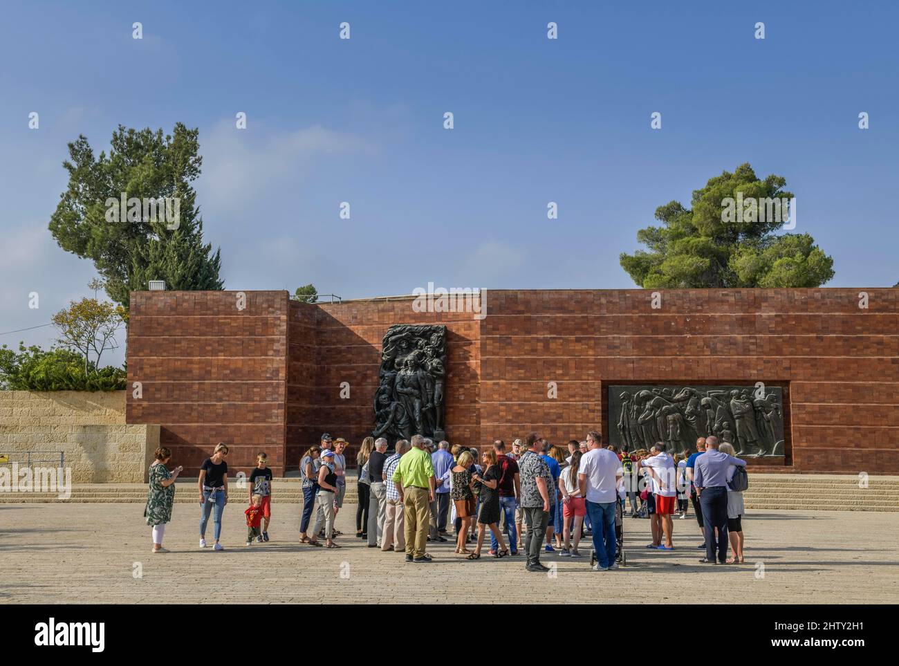 Ghetto square hi-res stock photography and images - Alamy