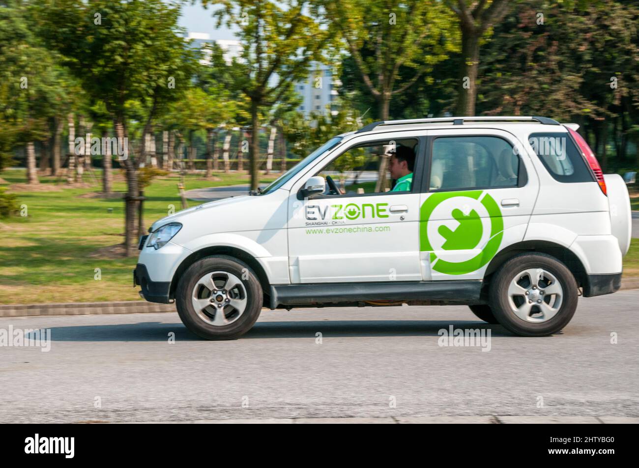 Daihatsu Terios based Zotye 5008 EV, an early Chinese EV, being driven ...