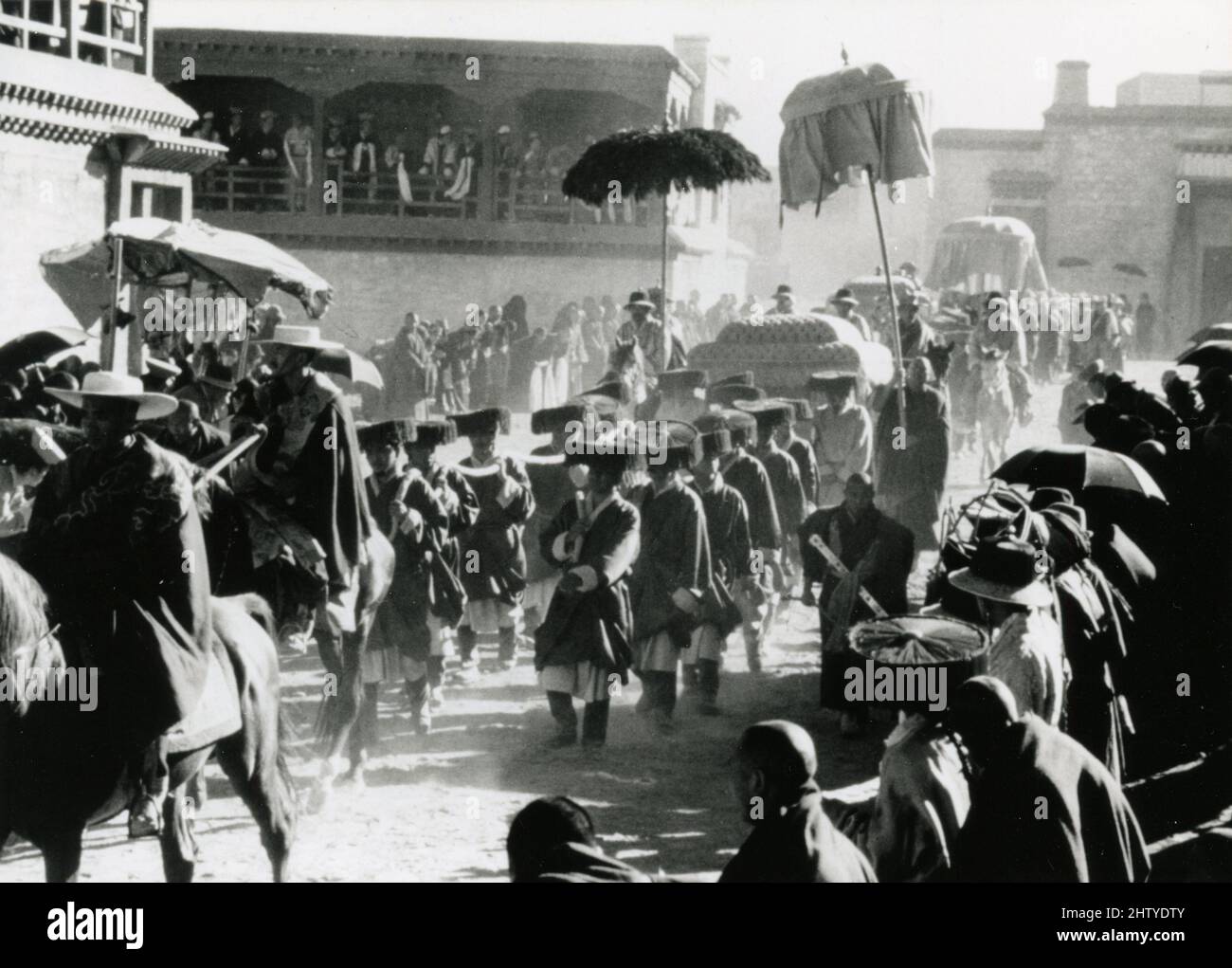 Kundun 1997 hi-res stock photography and images - Alamy