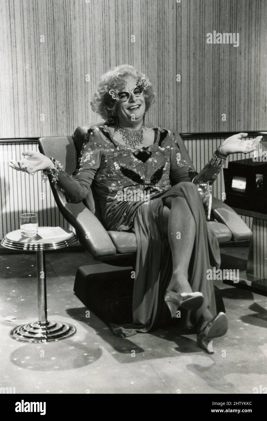 The dame edna experience hi-res stock photography and images - Alamy