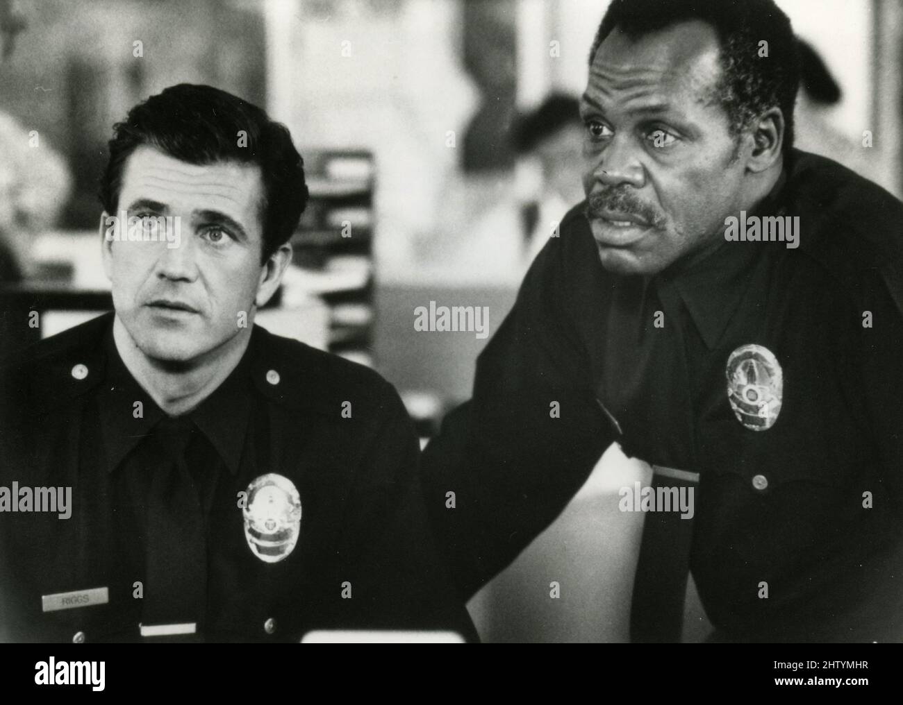 Mel gibson danny glover lethal hi-res stock photography and images - Alamy