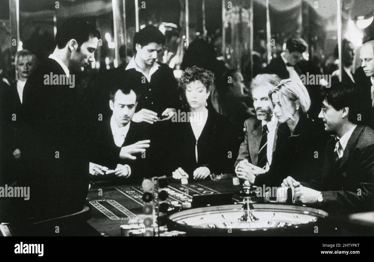Clive owen croupier hi-res stock photography and images - Alamy