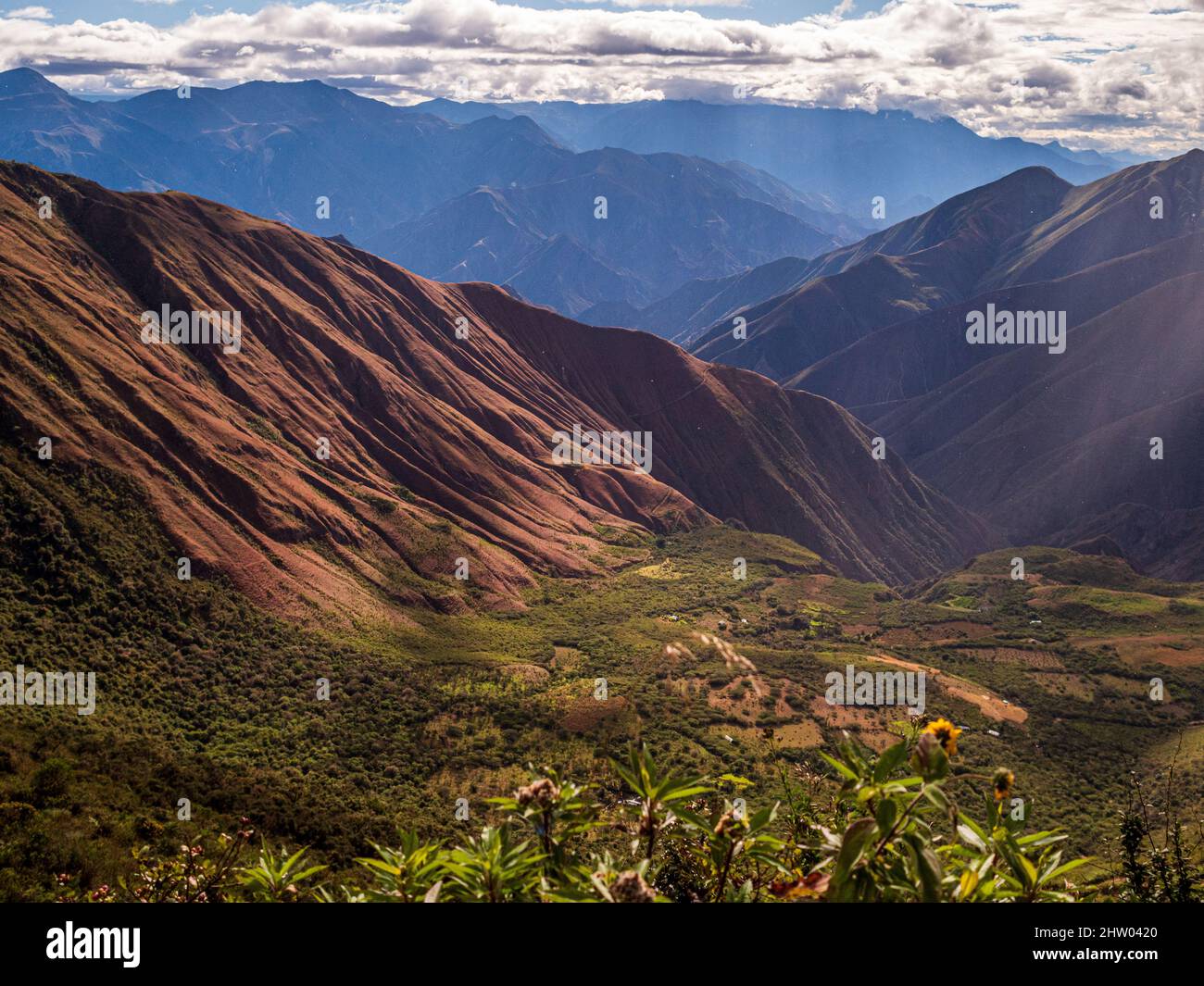 Natural remote landscape hi-res stock photography and images - Alamy
