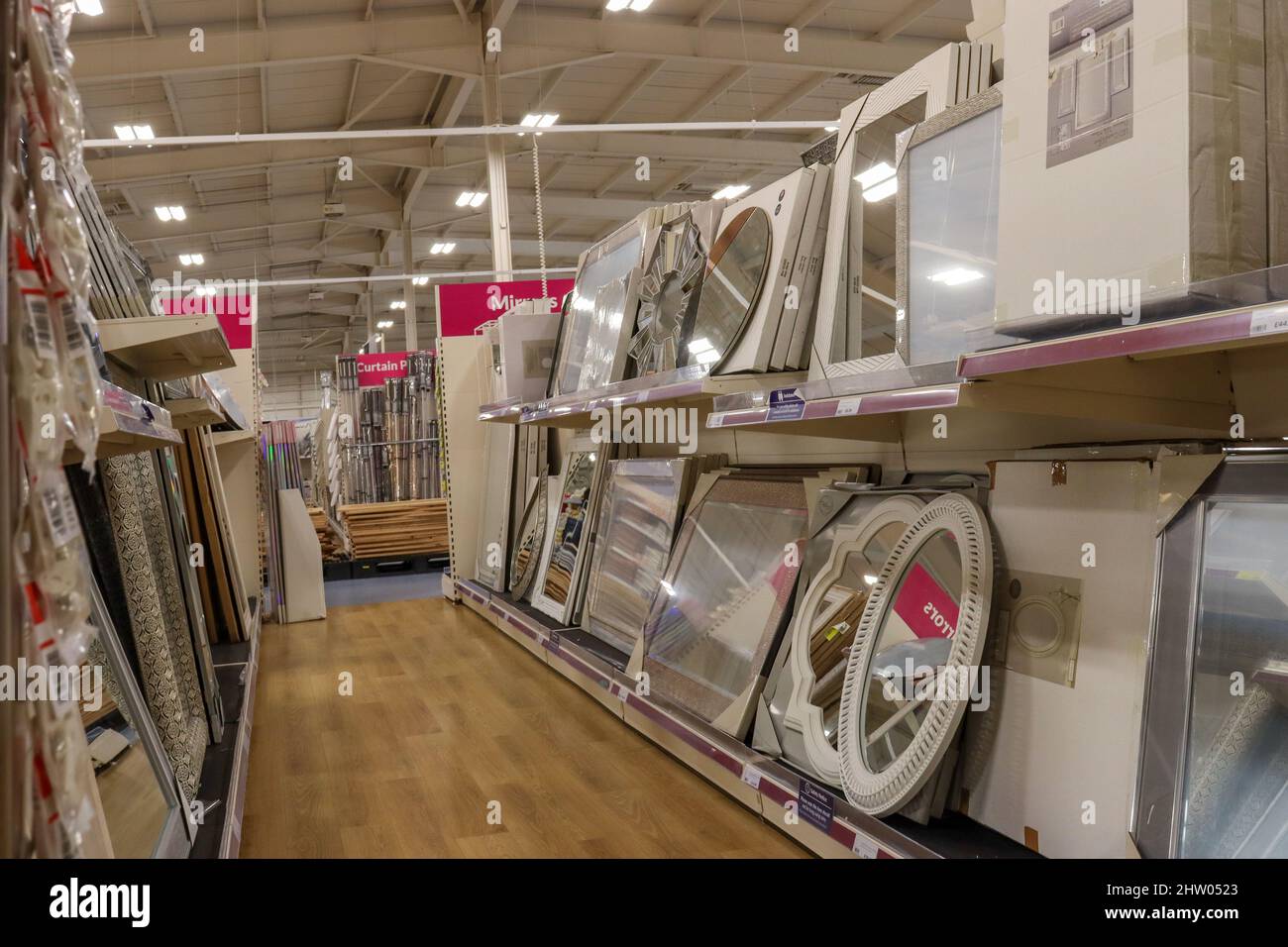 Shop Isle with Mirrors for sale Stock Photo - Alamy