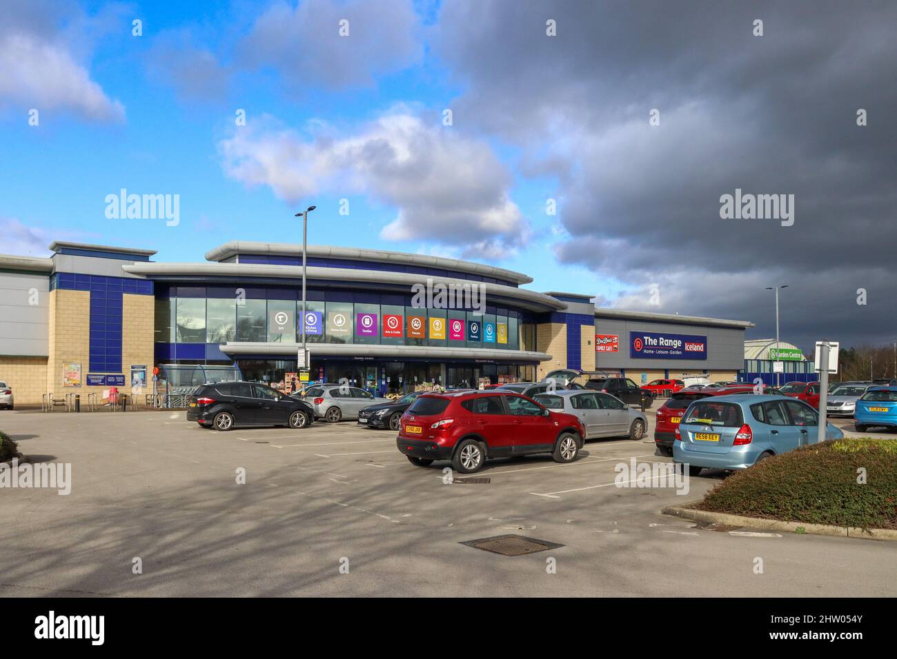 The Range, store on the Plas Coch retail park in Wrexham Stock Photo ...