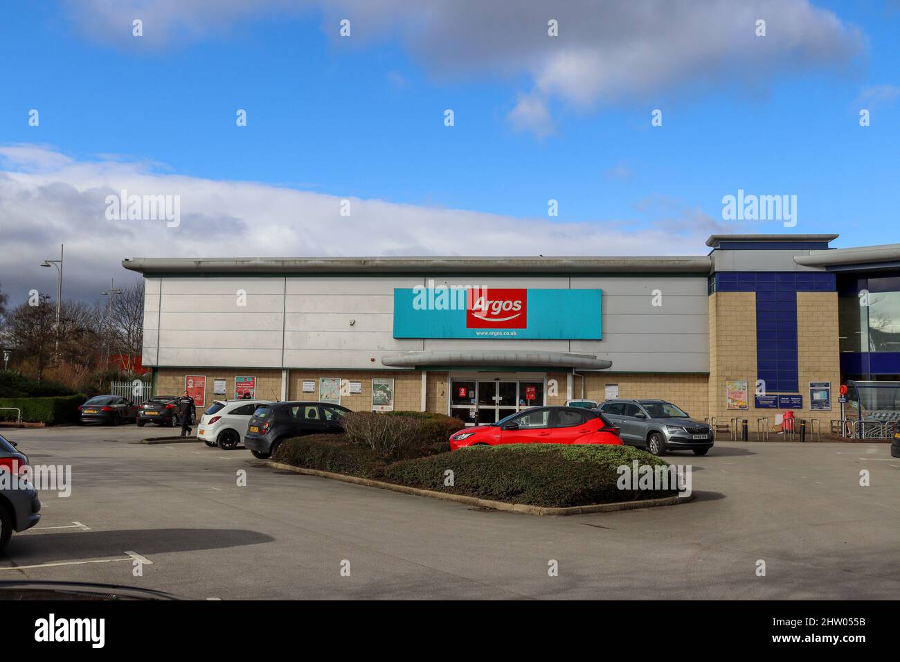 Argos retail store front hi-res stock photography and images - Alamy