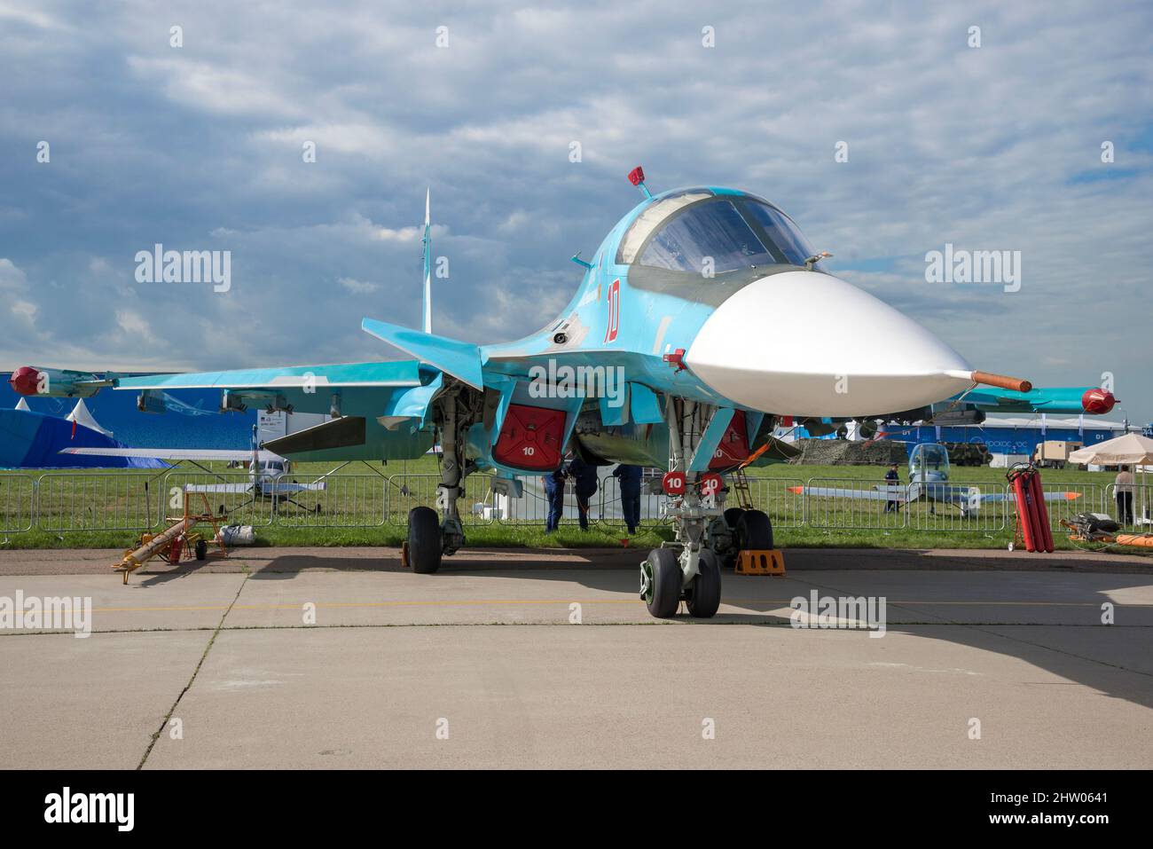Sukhoi su 34 hi-res stock photography and images - Alamy