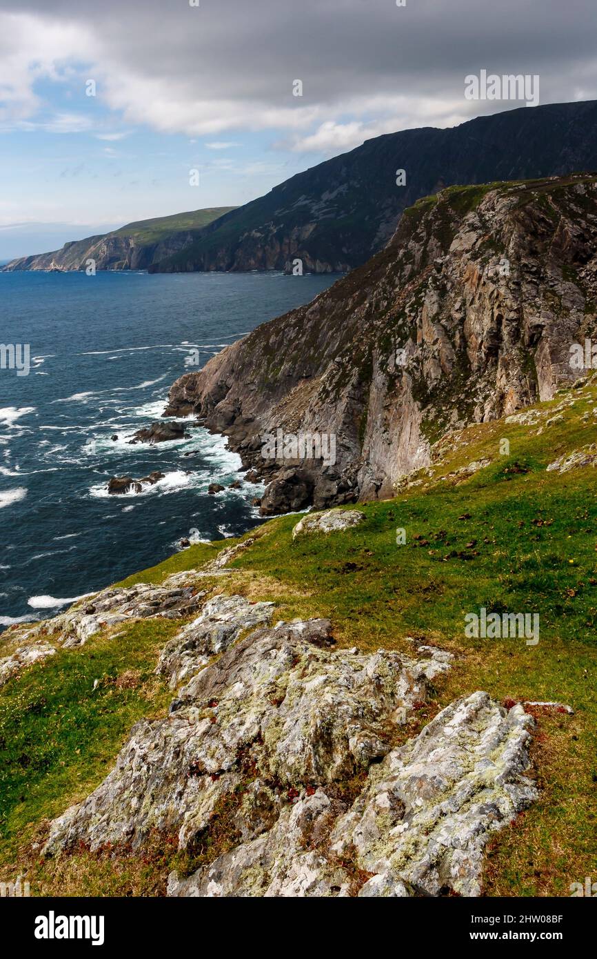 Wild atlantic way in county donegal hi-res stock photography and images ...