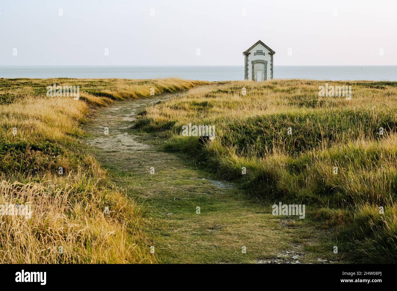 Shoreline landscape dune horizon hi-res stock photography and images ...