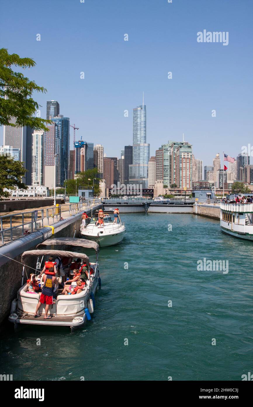 Chicago River Lock Leading to Lake Michigan. Lock Closed. Chicago ...