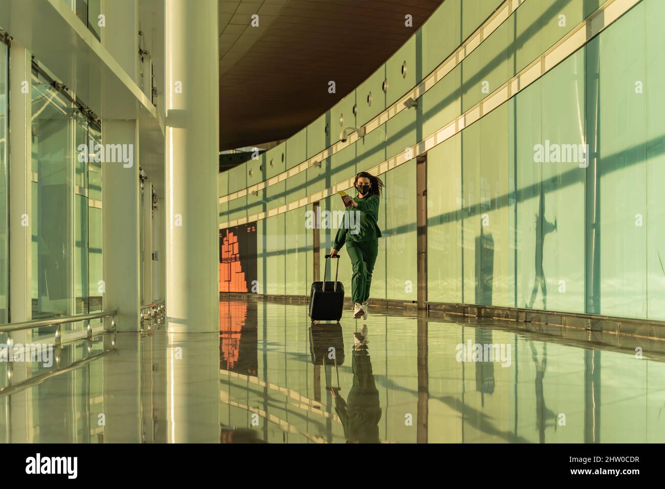 Beautiful fast running female hi-res stock photography and images - Alamy