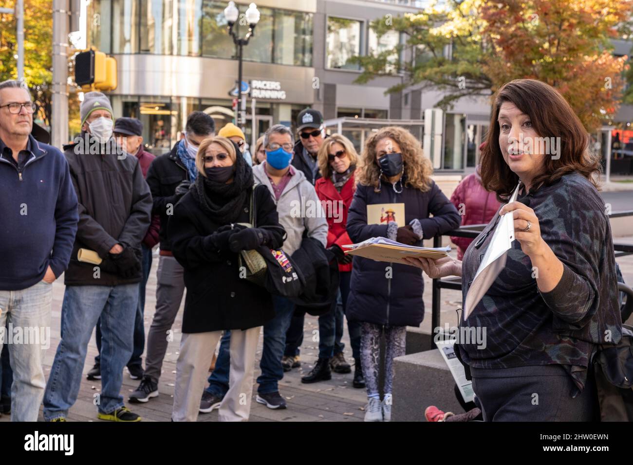 Cultural heritage guide hi-res stock photography and images - Alamy