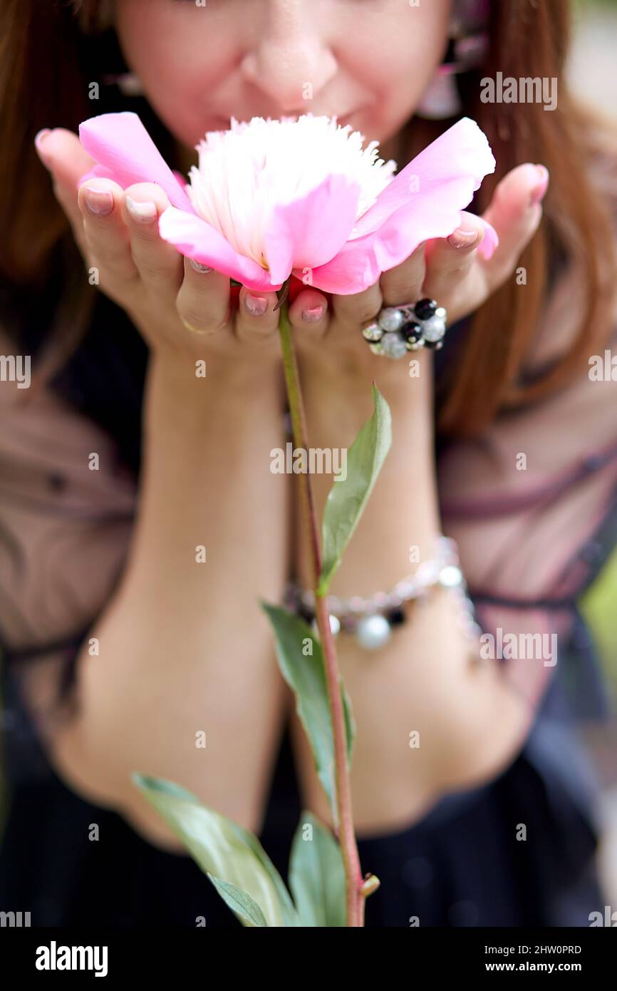 Gentle hands hi-res stock photography and images - Alamy