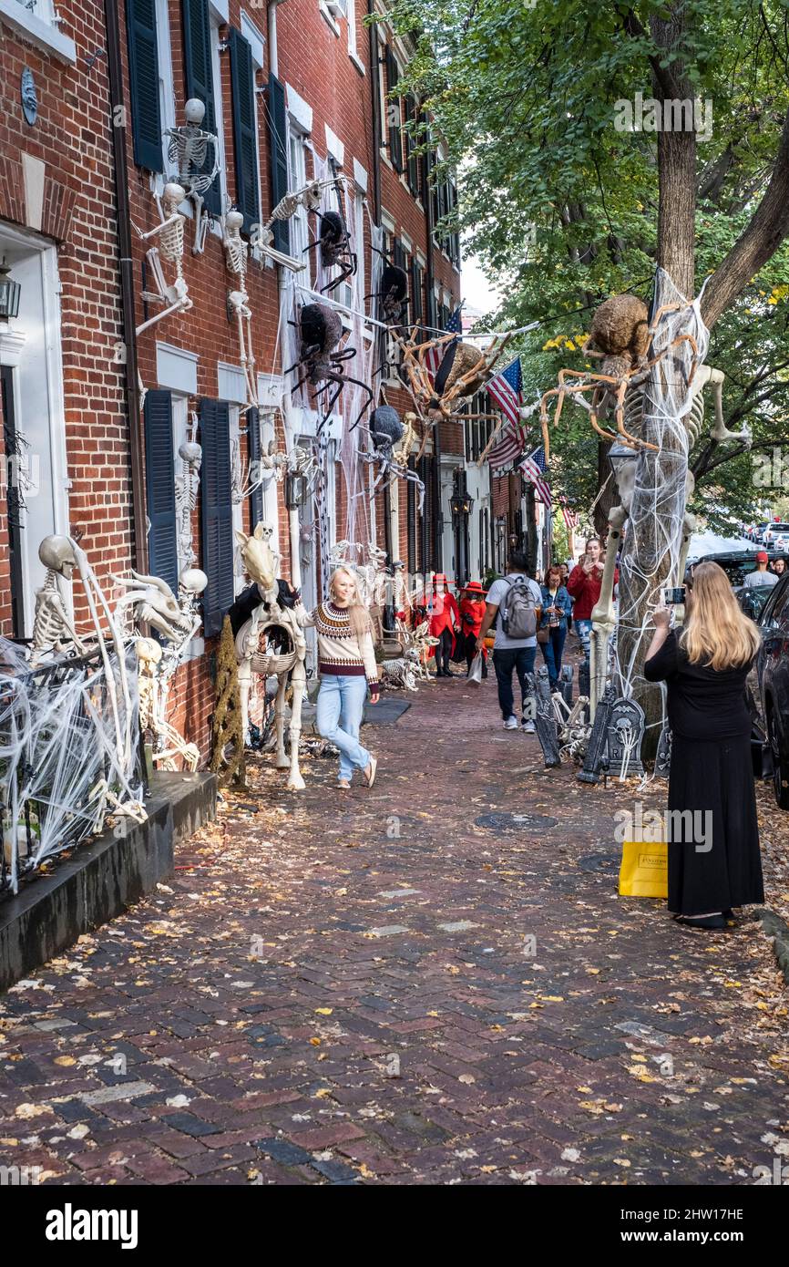 American street scene hi-res stock photography and images - Alamy