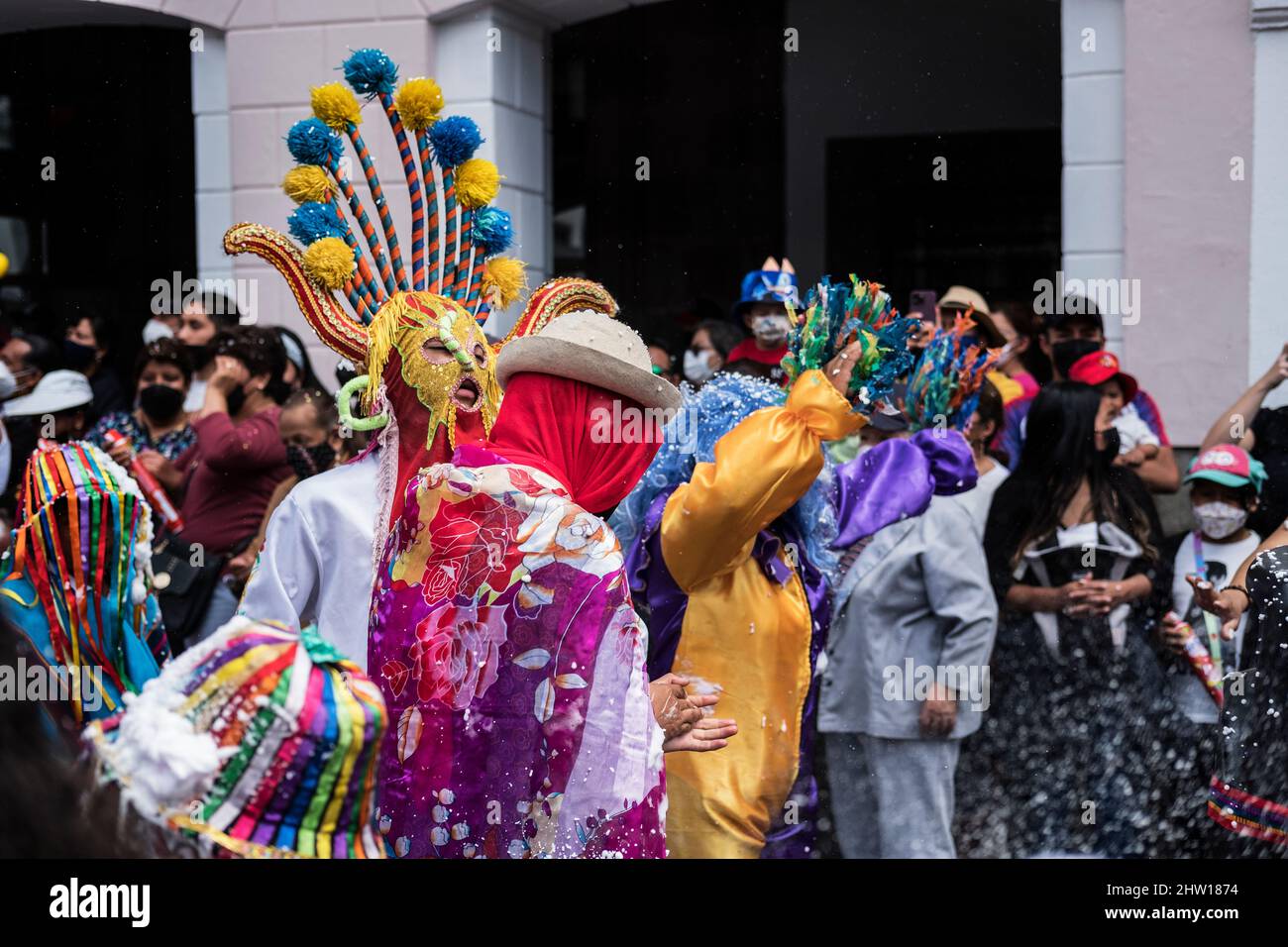 Plaza grande quito dance hi-res stock photography and images - Alamy
