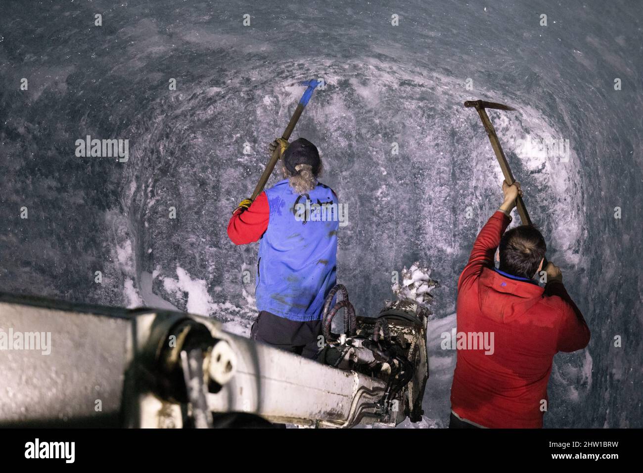 Melting ice caps shape hi-res stock photography and images - Alamy