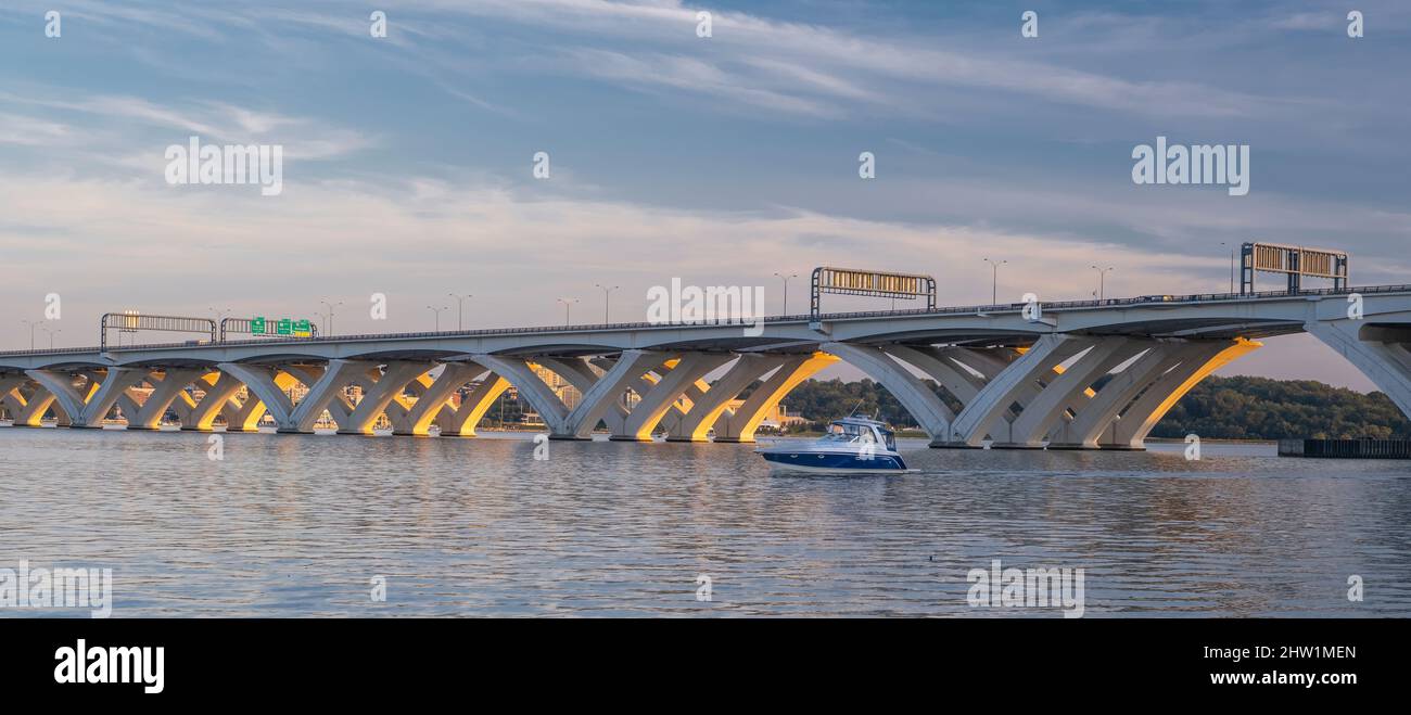 Woodrow Wilson Bridge Linking Alexandria, Virginia to National Harbor ...