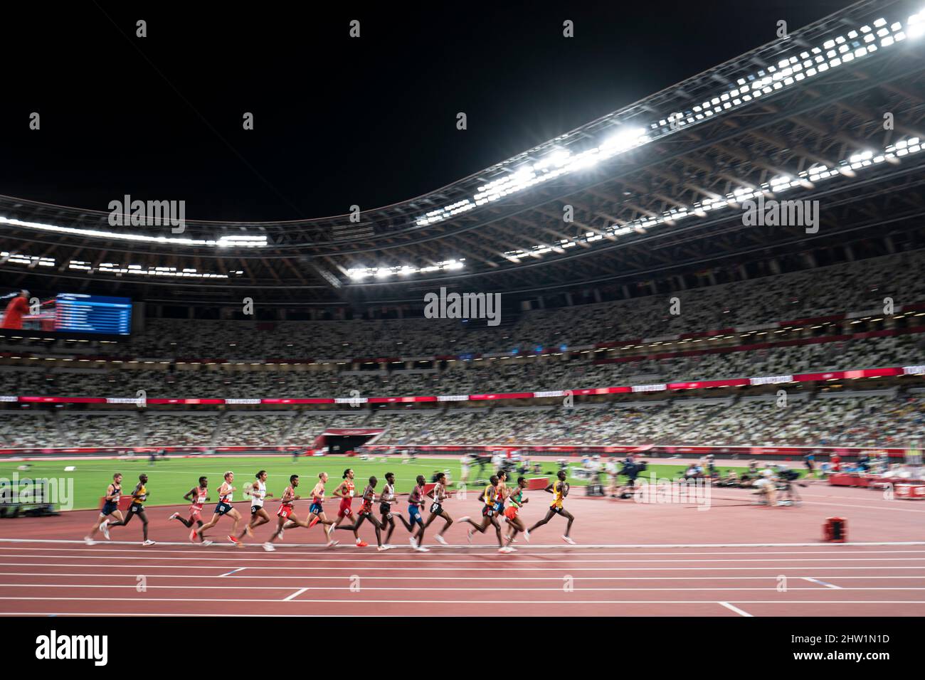 Final of the Tokyo 2020 Olympic Games of the 5000 meters Stock Photo ...