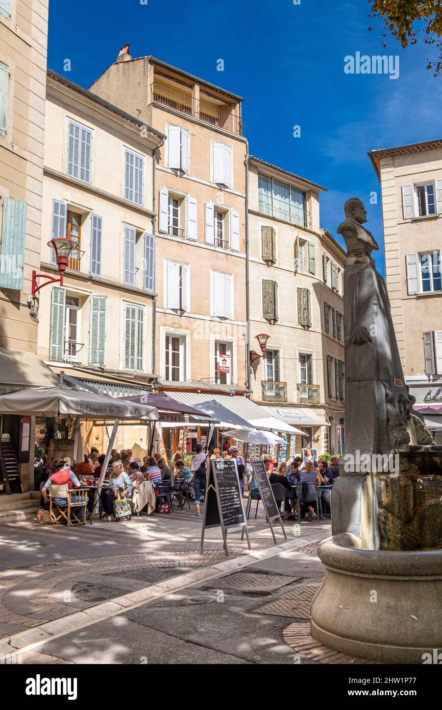 Manosque the luberon provence hi-res stock photography and images - Alamy