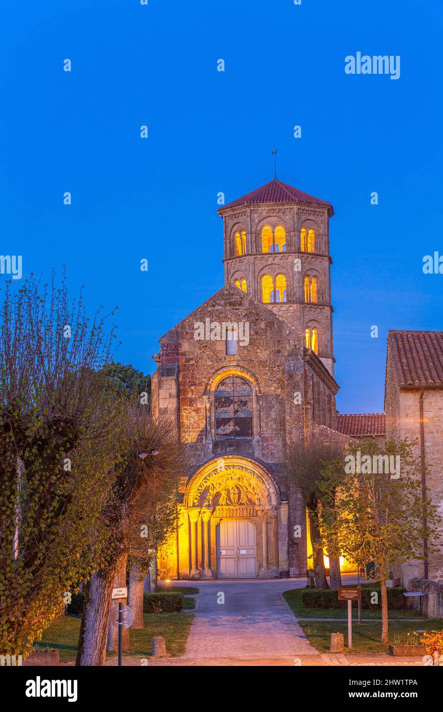 France, Saone-et-Loire, Anzy-le-Duc, church of Notre-Dame-de-l ...