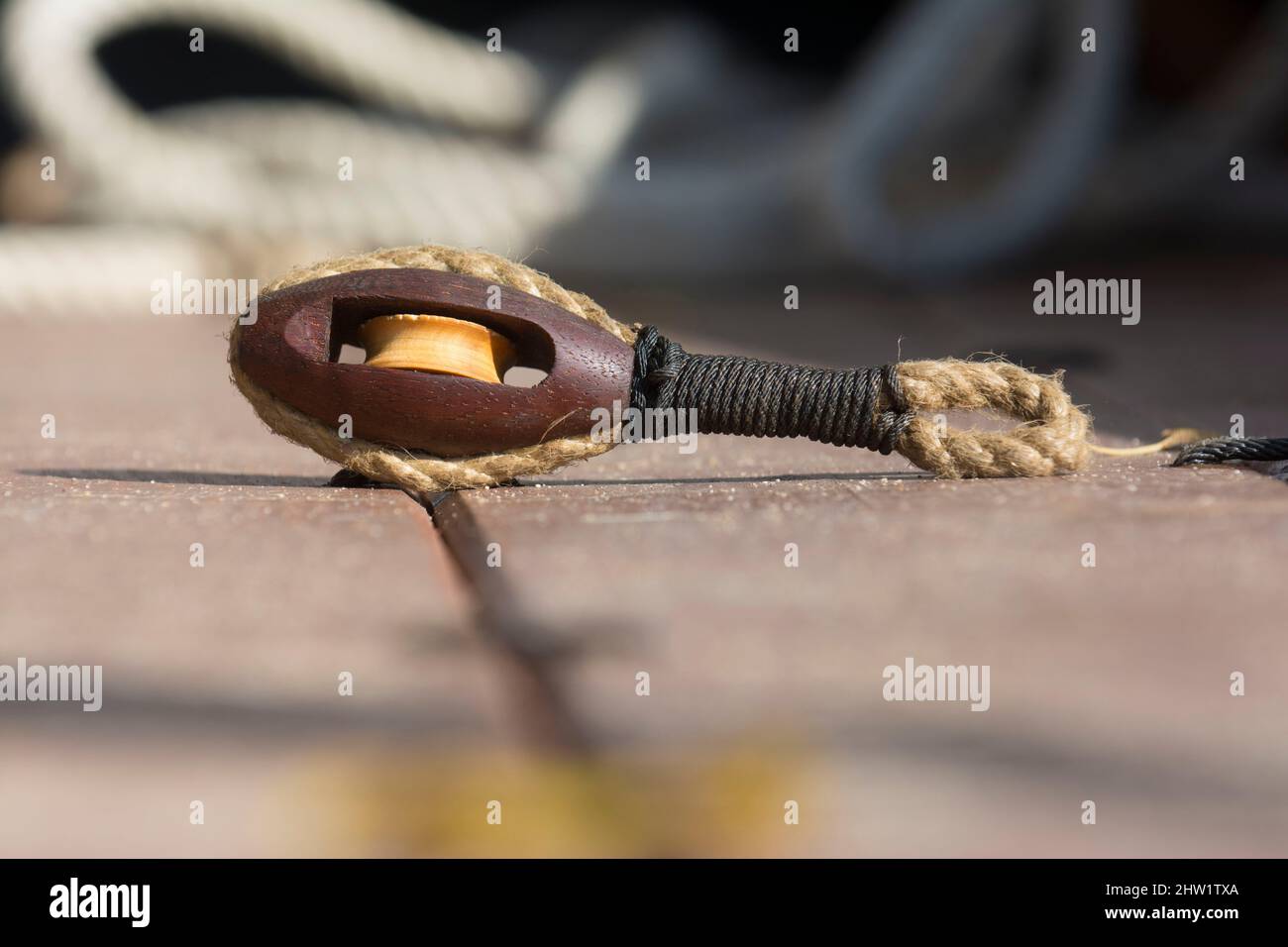 Types of pulley hi-res stock photography and images - Alamy