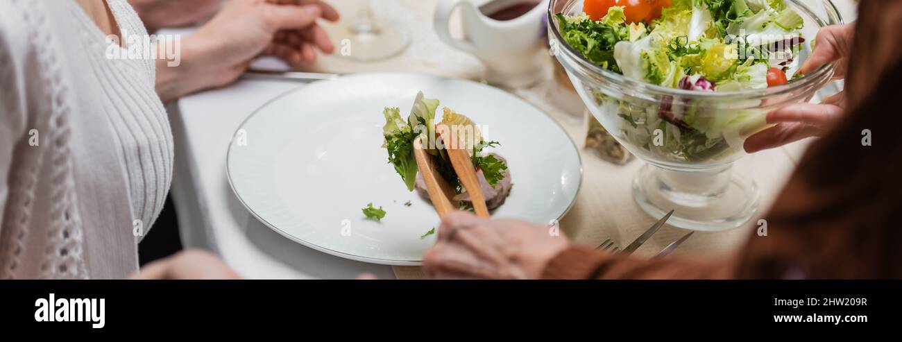 Serving forceps hi-res stock photography and images - Alamy