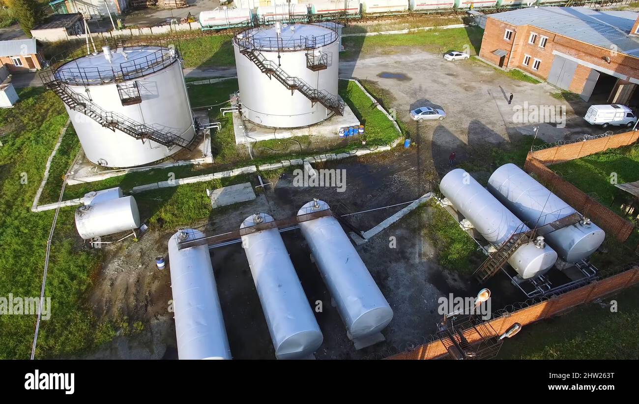 Top view of the oil tank. Stock. Oil storage tank in petrochemical ...