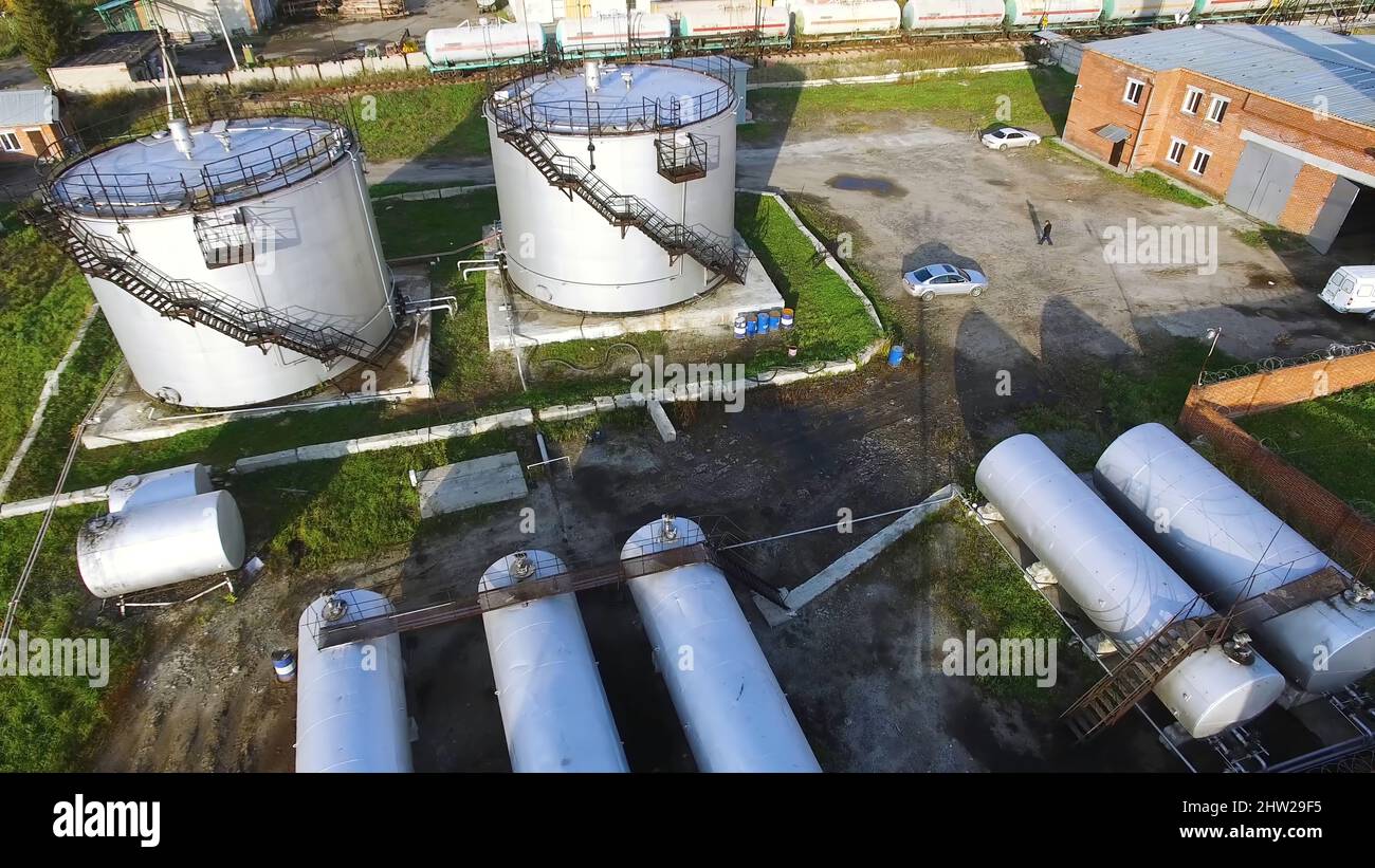 Top view of the oil tank. Stock. Oil storage tank in petrochemical ...