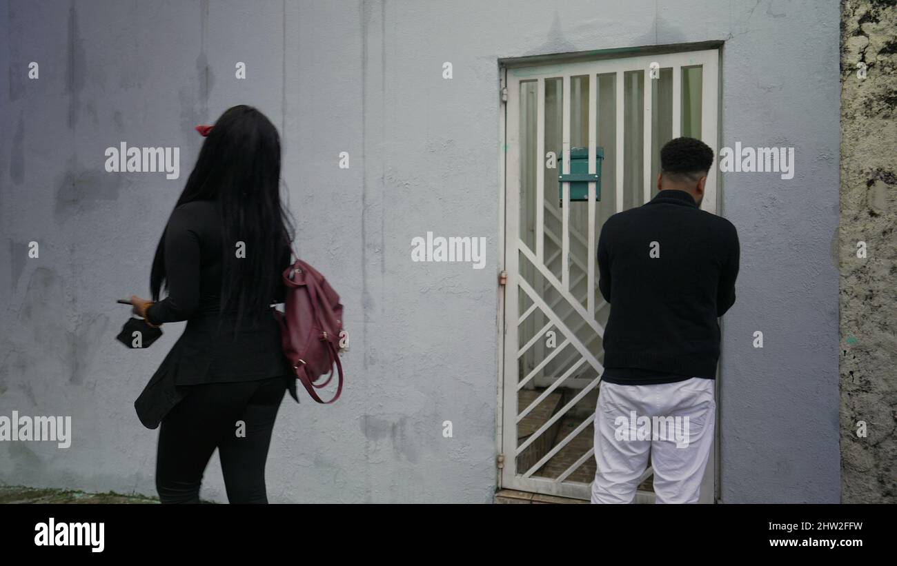 Couple front door leaving hi-res stock photography and images - Alamy