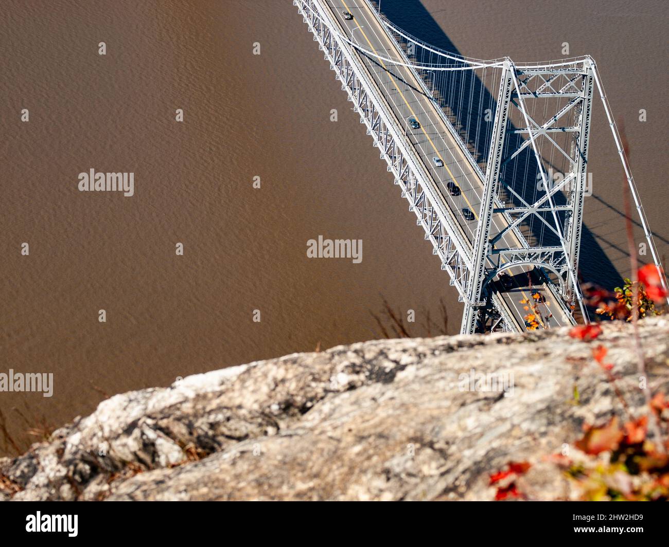 The Bear Mountain Bridge, ceremonially named the Purple Heart Veterans ...