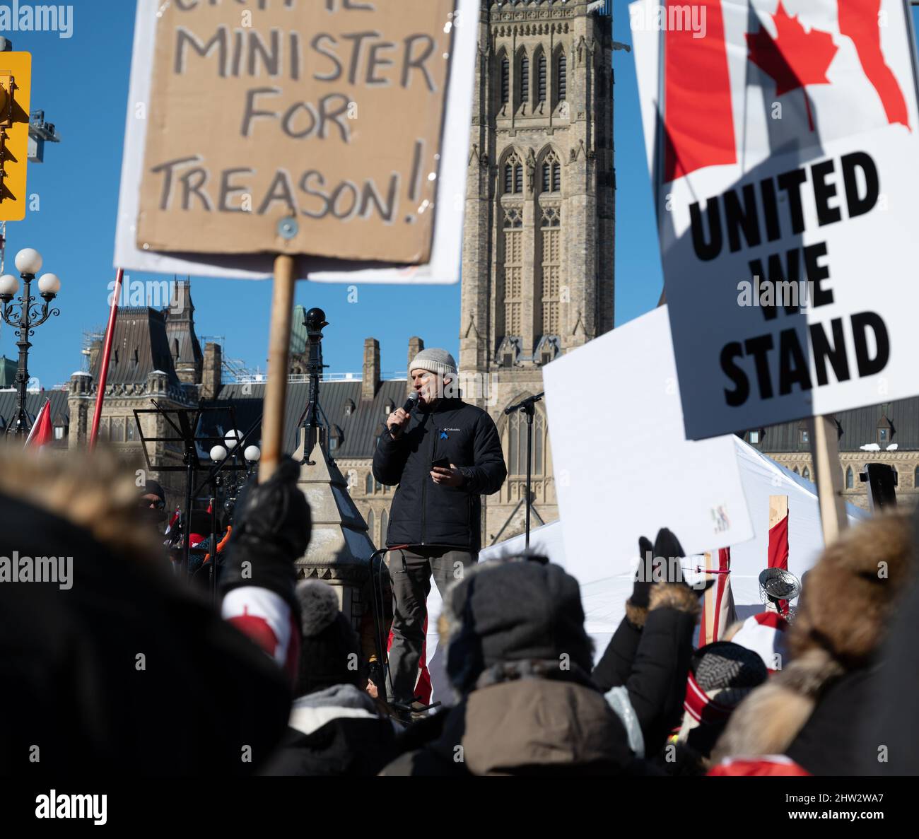 Freedom Trucker convoy protest guest speaker on truck stage - Ottawa ...