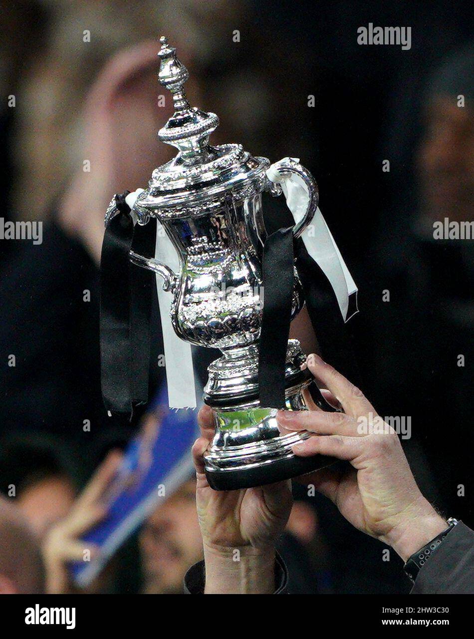 Replica emirates fa cup trophy hi-res stock photography and images - Alamy