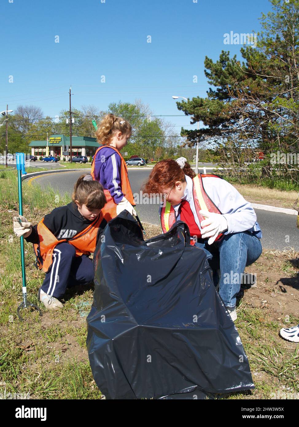 Teen Volunteer Litter Pick Up Stock Photo - Alamy