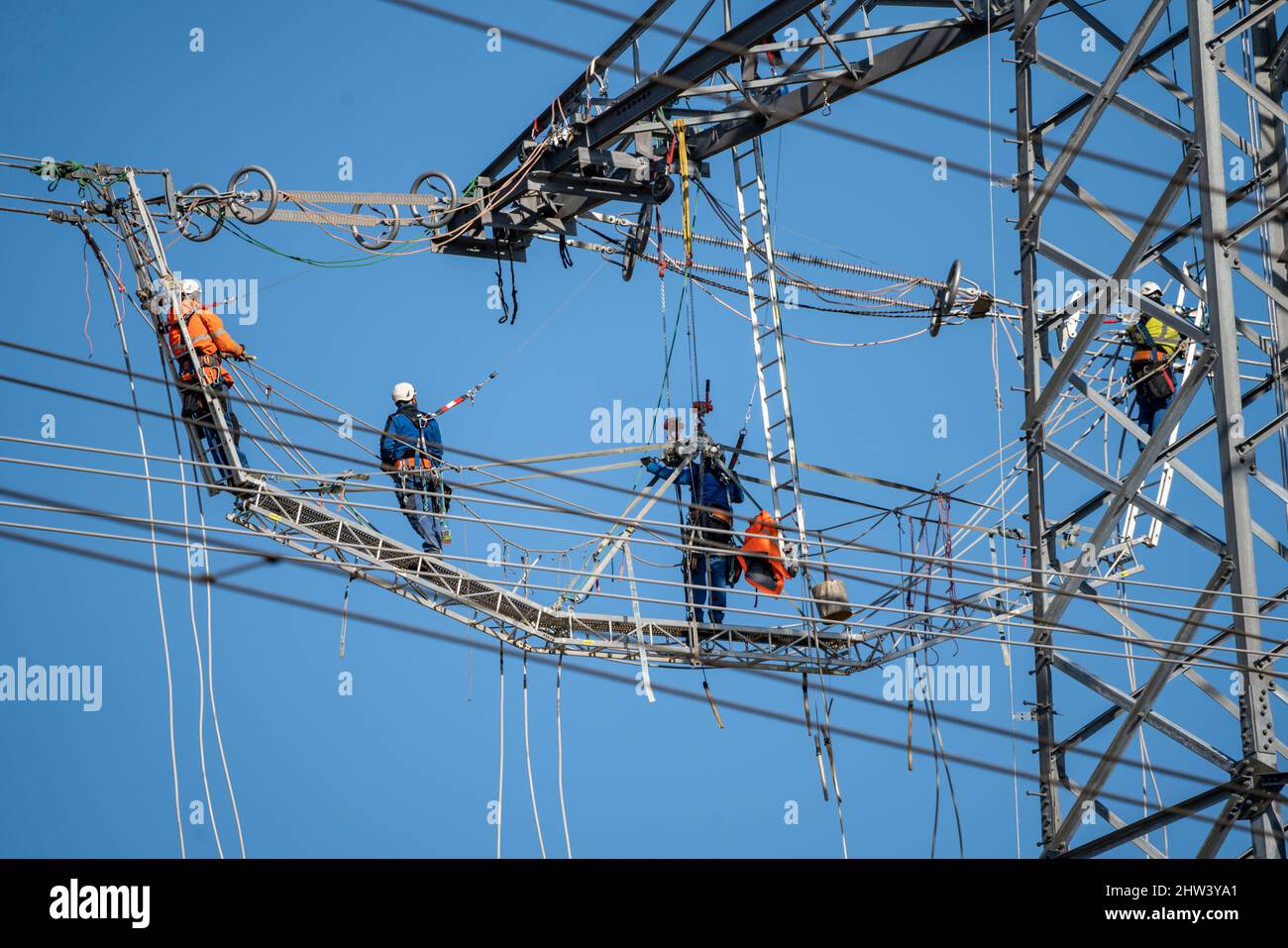 New construction of a 380 kV extra-high voltage overhead line, with 23 ...