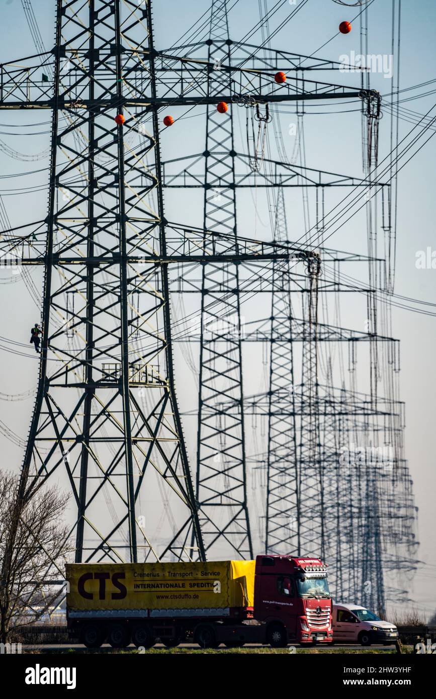 New construction of a 380 kV extra-high voltage overhead line, with 23 ...
