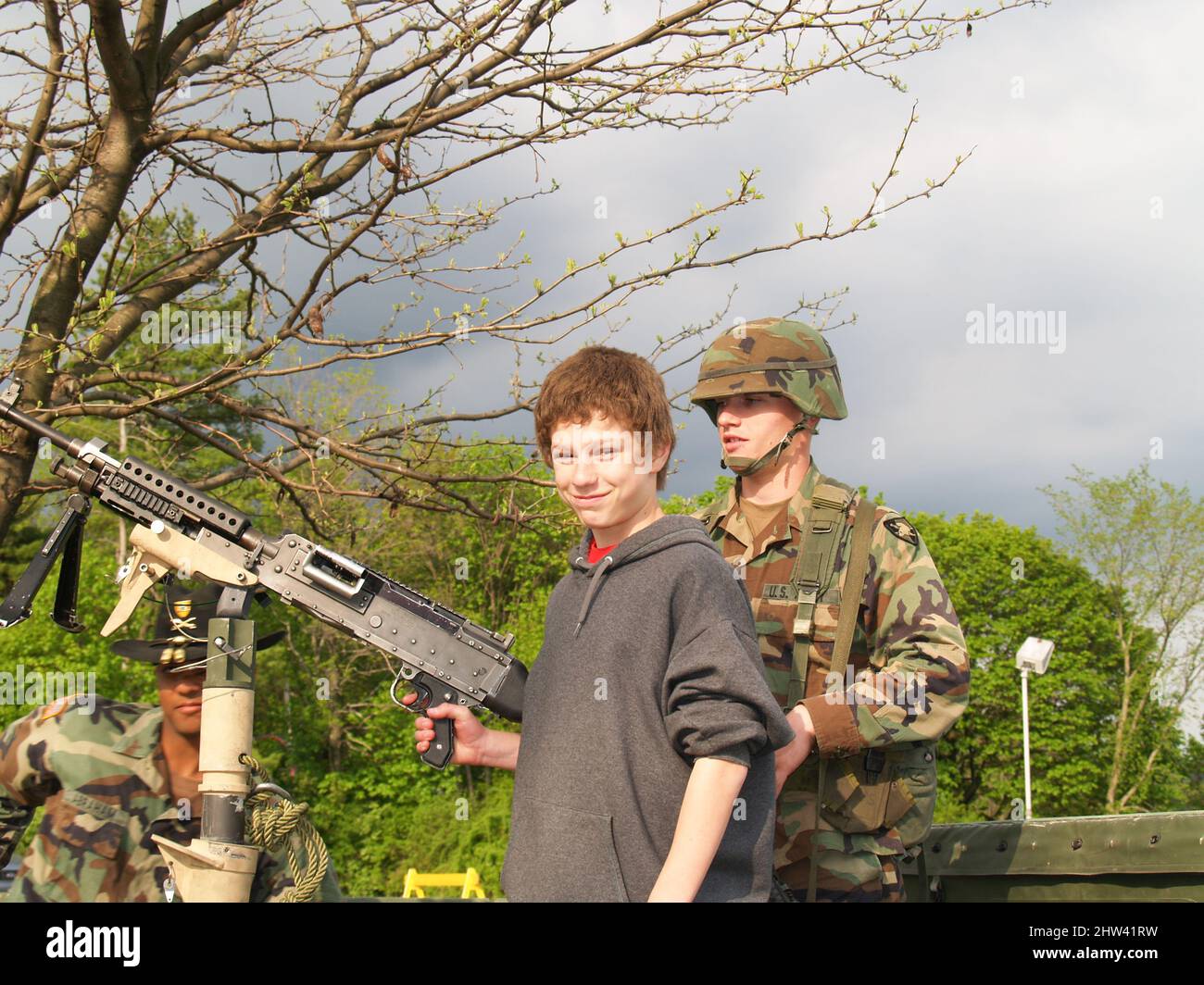 M249 light machine gun (LMG), also known as the M249 Squad Automatic ...