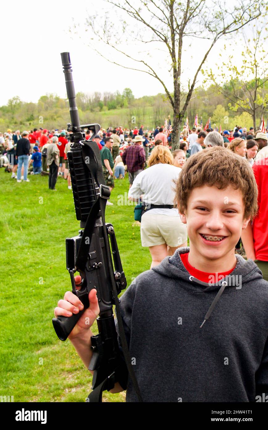 M249 light machine gun (LMG), also known as the M249 Squad Automatic ...