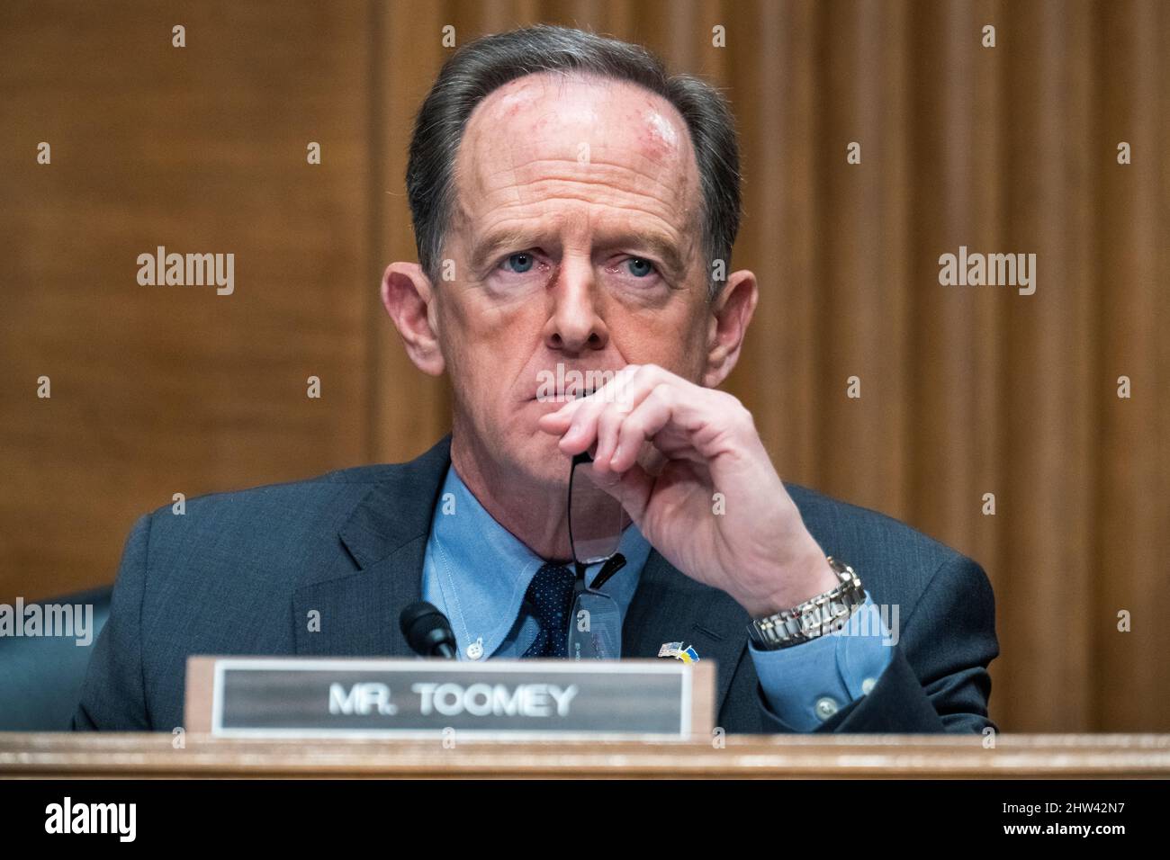UNITED STATES - MARCH 3: Ranking member Sen. Pat Toomey, R-Pa., listens ...