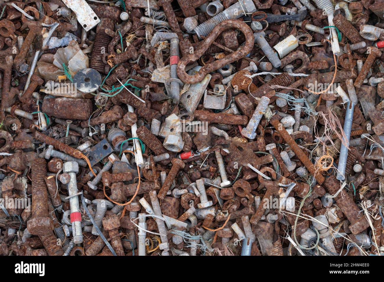 Pieces of string hi-res stock photography and images - Alamy