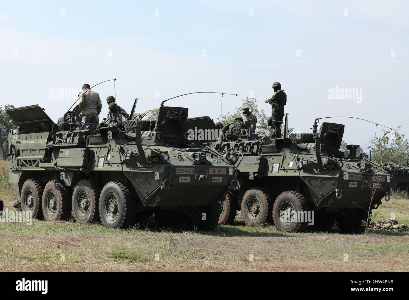 U.S. Army infantrymen with the 4th Battalion, 23rd Infantry Regiment ...