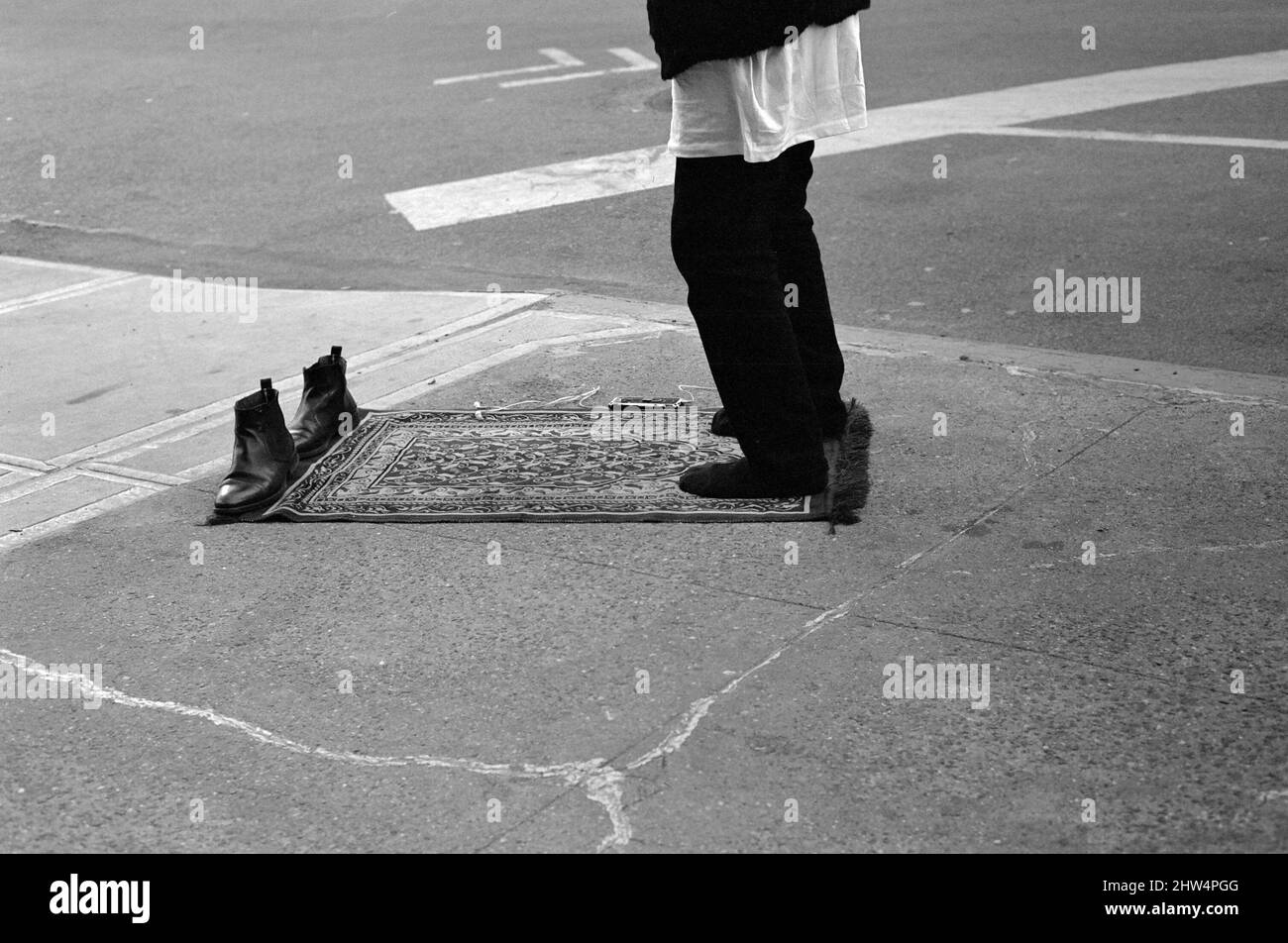 Face mecca hi-res stock photography and images - Alamy