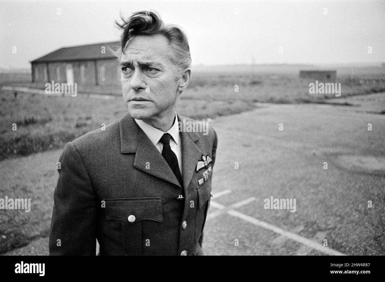 Richard Todd actor on location in Folkestone 7th November 1968. Richard ...