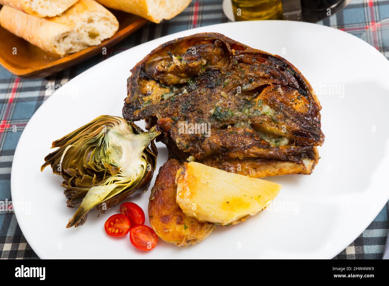 Baked head of lamb Stock Photo - Alamy