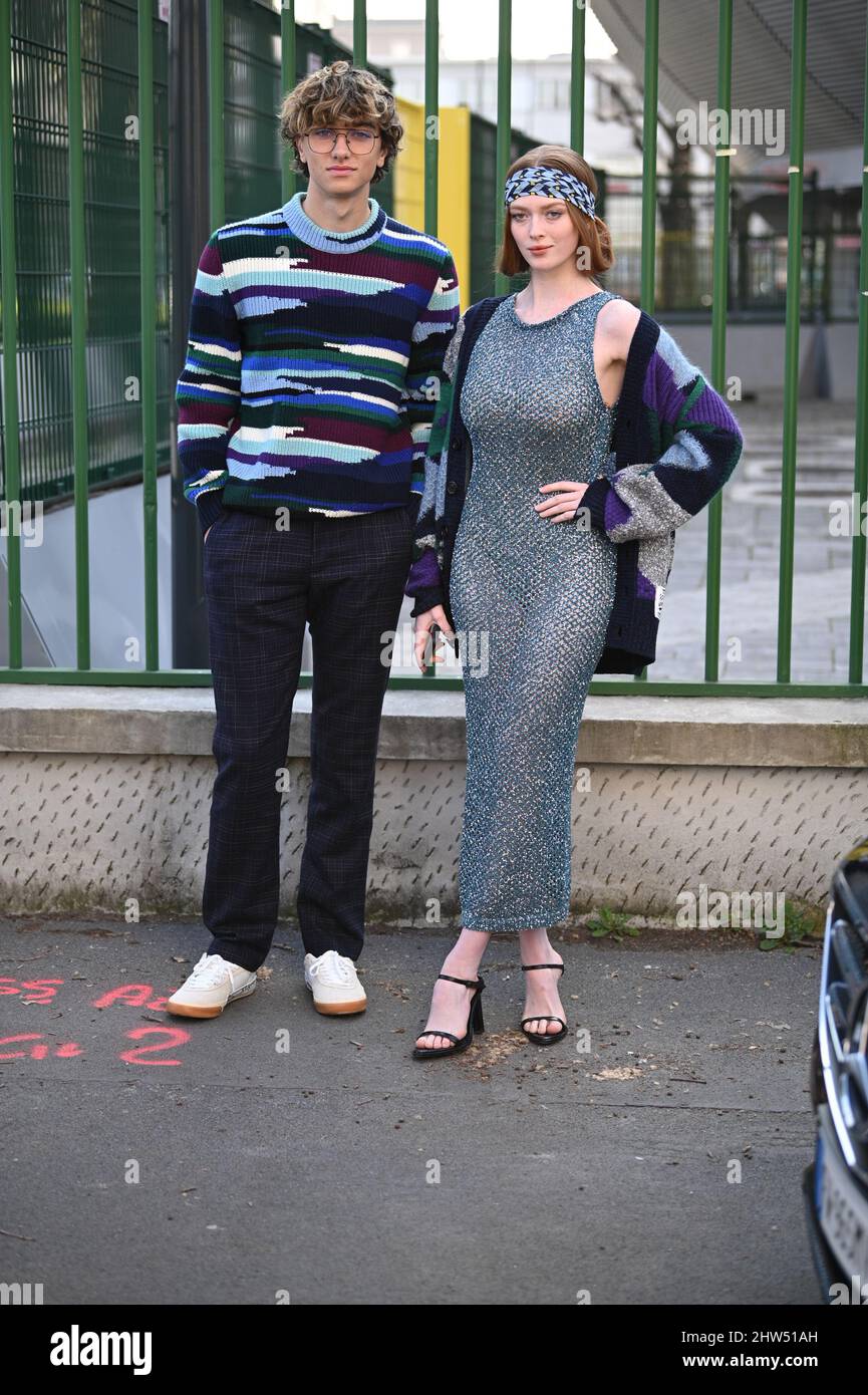 Larsen Thompson and Gavin Casalegno Stock Photo - Alamy